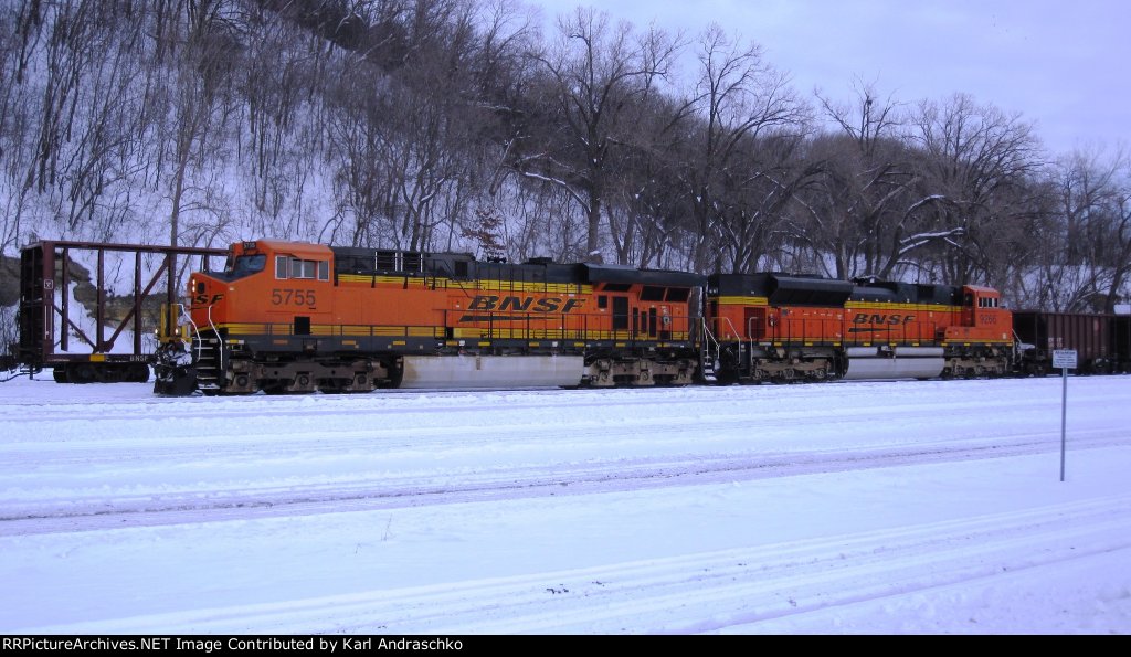 BNSF 5755